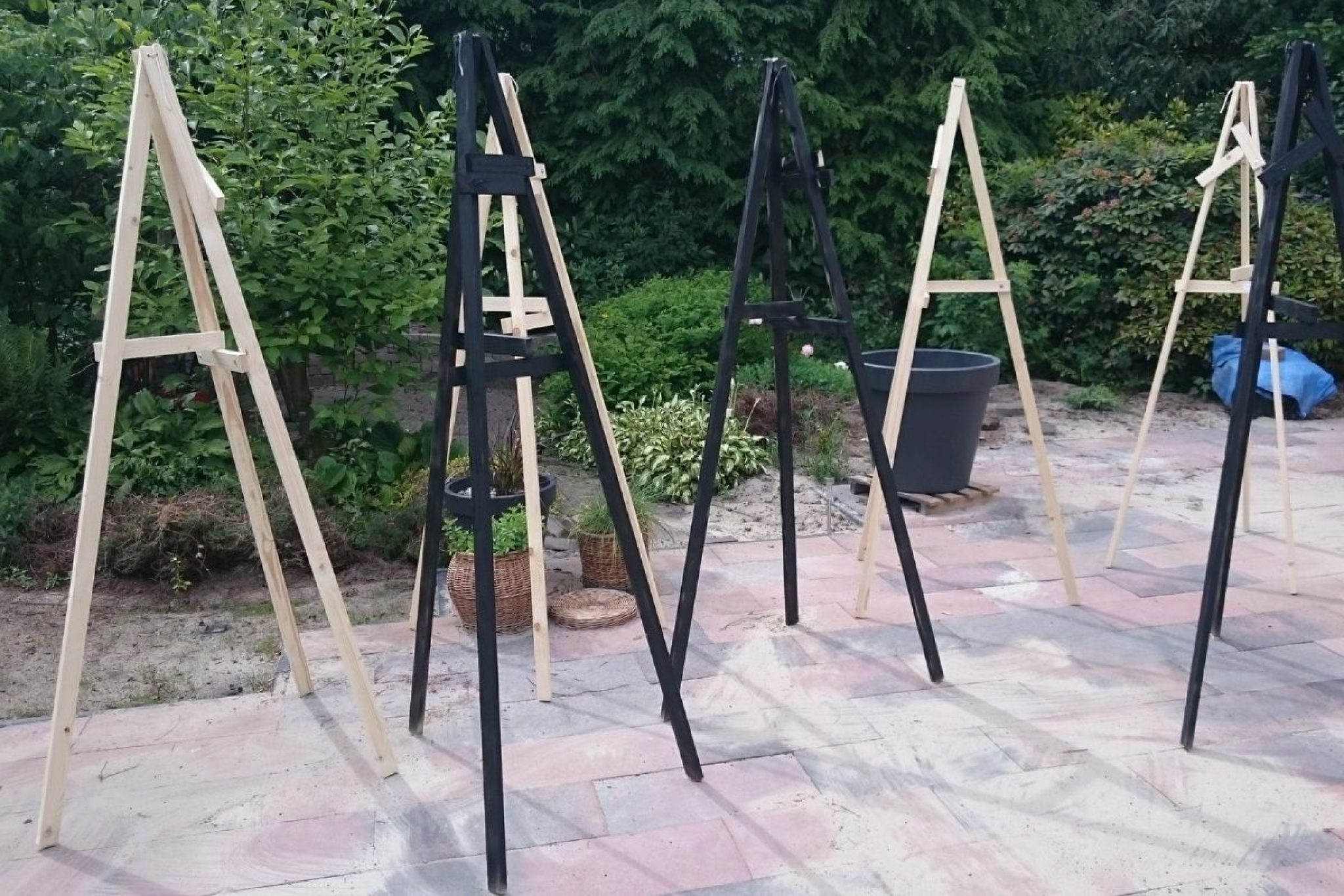 9 Plus Simple DIY Easel Projects | BuildEazy