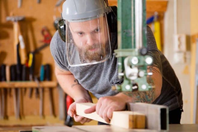 👷 The Definitive Guide to Woodworking Safety | BuildEazy