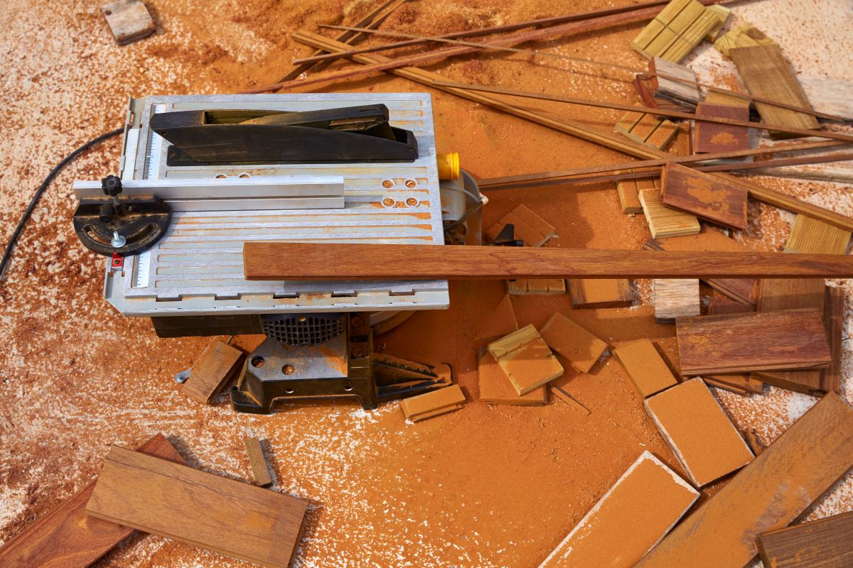 ⚙️ Table Saws: The Fence and Miter Gauge | BuildEazy