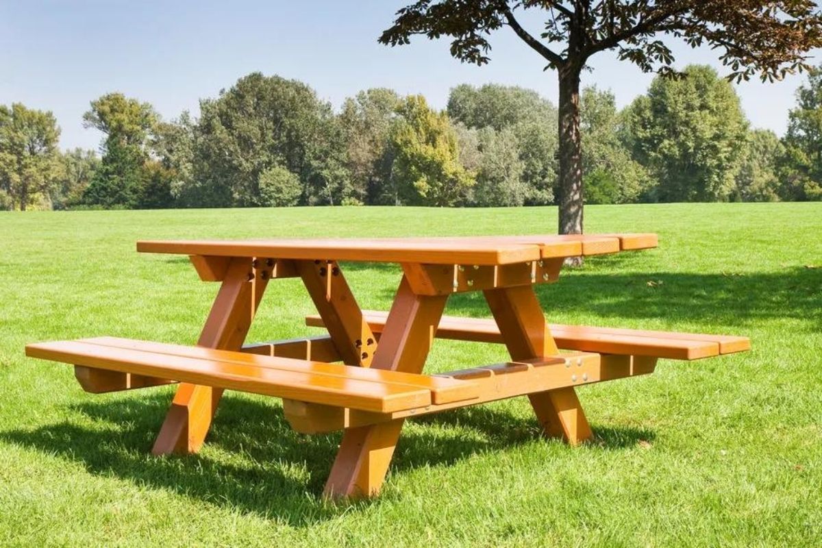 Free Picnic Table Plans | BuildEazy