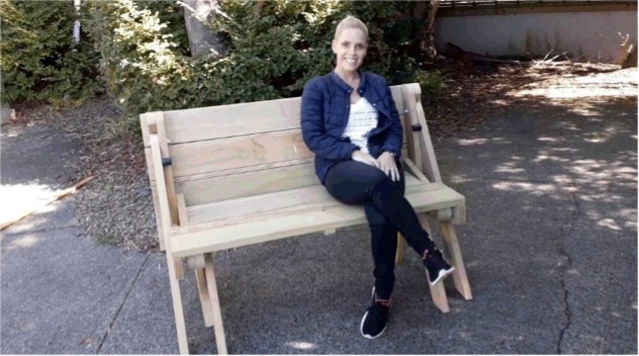 How to Build a Convertable Picnic Table | BuildEazy