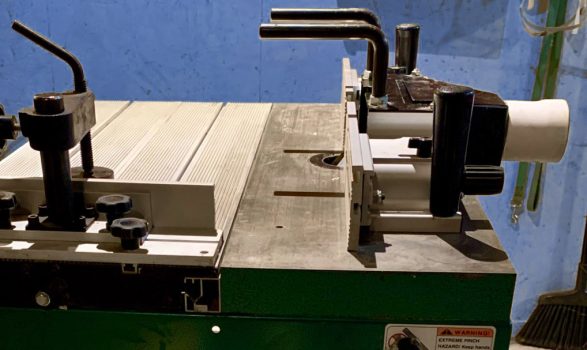 10 Best Router Table in 2023 [Reviews & Guide]