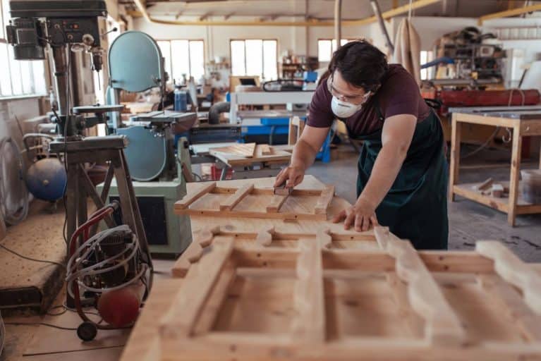👷 The Definitive Guide to Woodworking Safety | BuildEazy