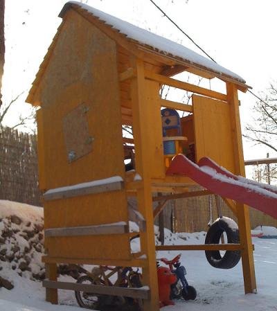 How to build a Kid's Play Fort | BuildEazy