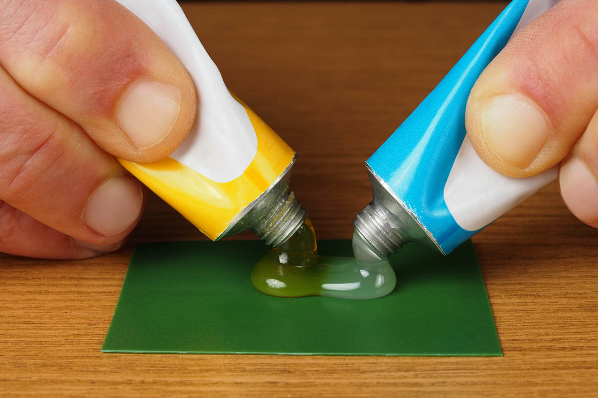 How To Use Epoxy Resin On Wood | BuildEazy